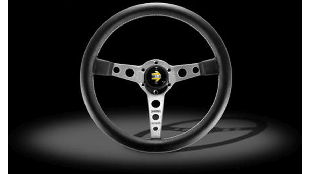 Volant MOMO PROTOTIPO Alu Ø35