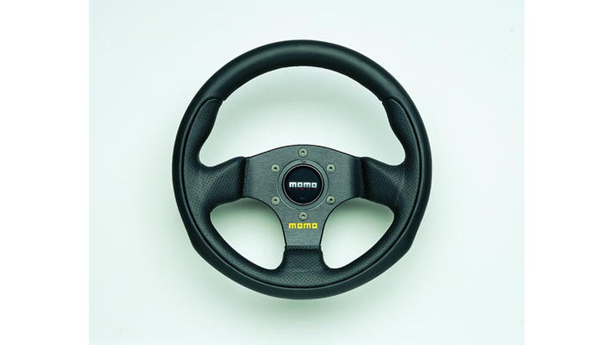 Volant MOMO TEAM Cuir Noir